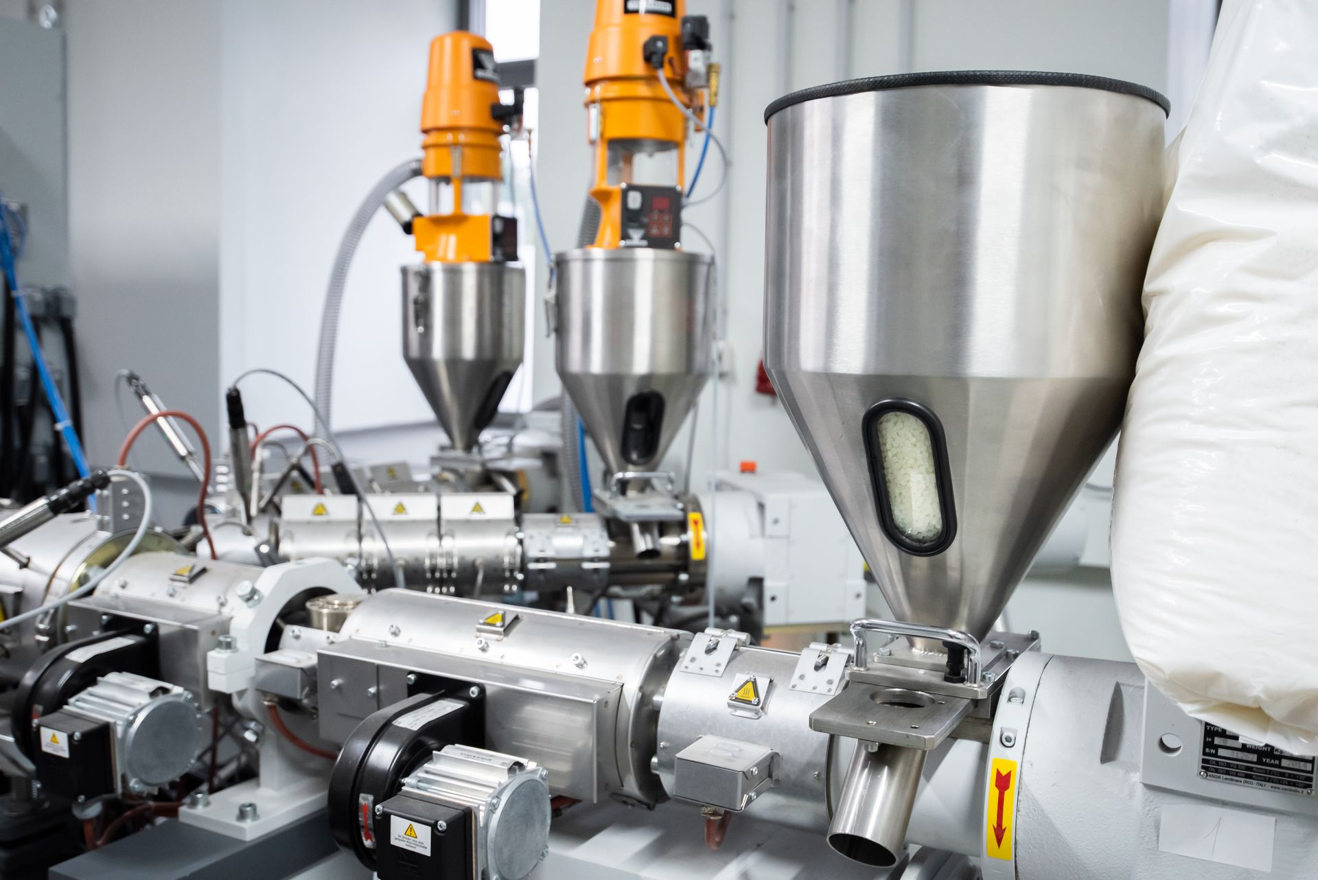 Extrusion - Industries - AMI